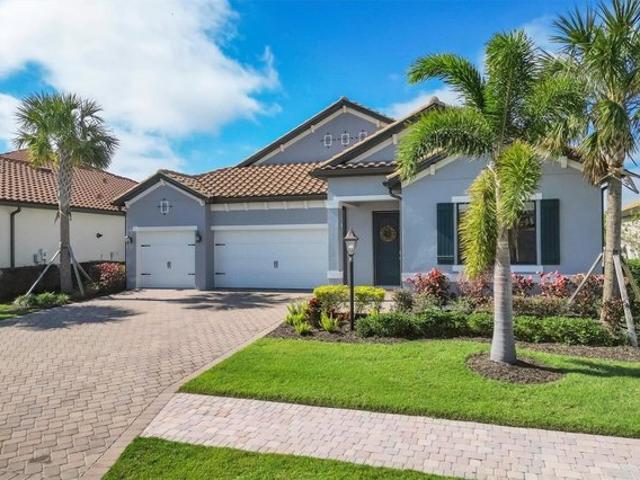 7028 Highgate Ln, Bradenton, FL 34202
