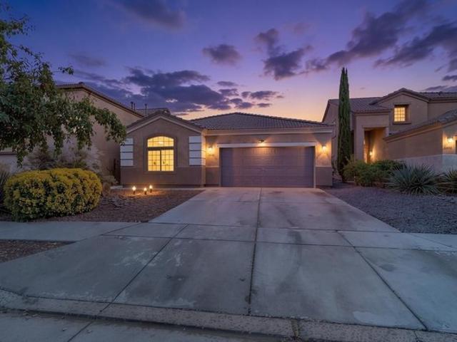 7028 Tree Line Ave NW, Albuquerque, NM 87114