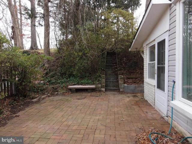 7029 Woodley Lane