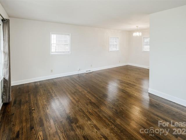 7029 Yorktowne Dr, Charlotte, NC 28226 | MLS #4326 | Compass
