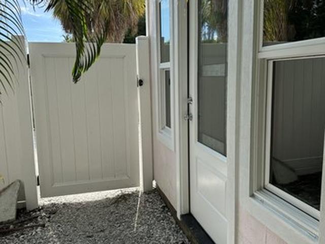 7020 Mango Ave S, Saint Petersburg, FL 33707