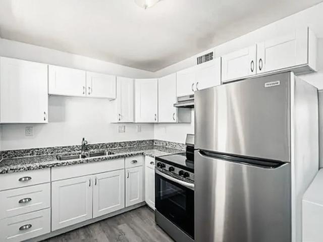 7020 N 75th Ave, Glendale, AZ 85303
