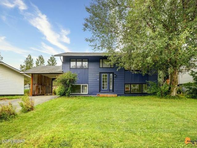7020 Altoona Dr, Anchorage, AK 99502