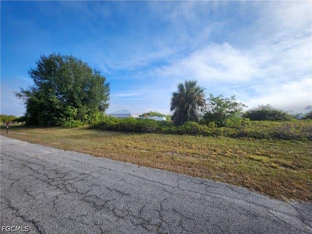 7020 Calder Cir, Labelle, FL 33935
