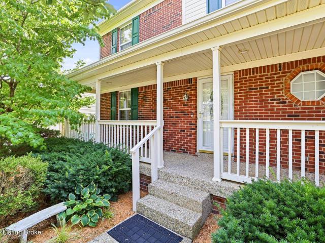 7022 Black Walnut Cir