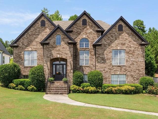 7022 Chatham Dr, Trussville, AL 35173