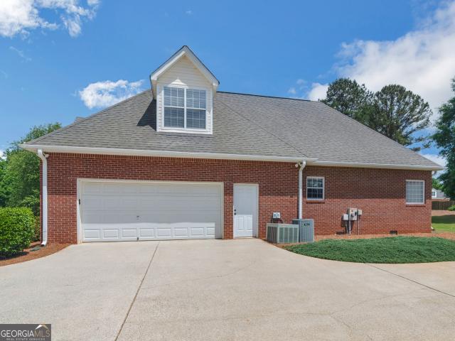 7022 Sherri Court