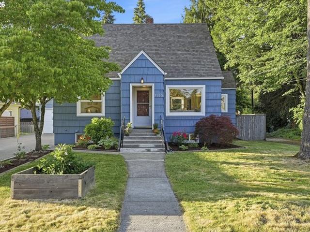 7023 NE Going St, Portland, OR 97218