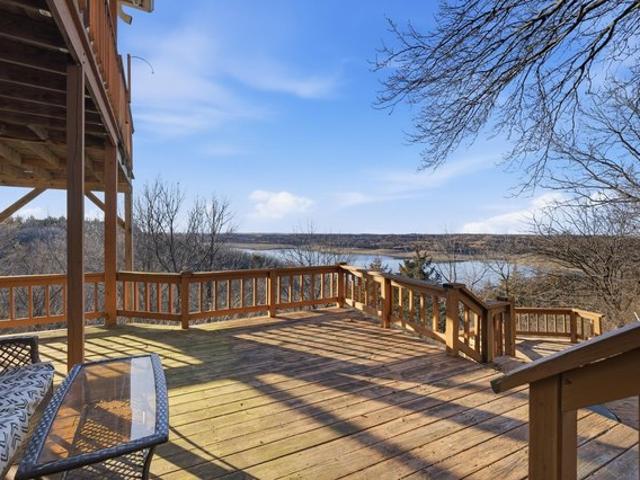 7023 Deer Run Dr, Manhattan, KS 66503