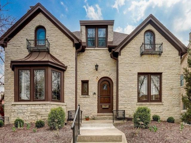 7023 Grand Pkwy, Wauwatosa, WI 53213