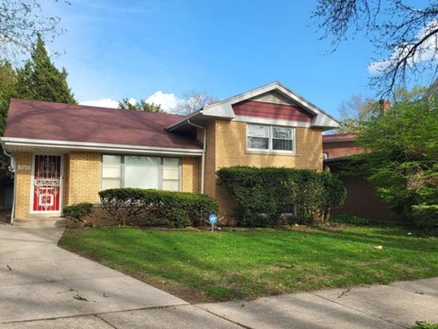 7023 S Bennett Ave, Chicago, IL 60649