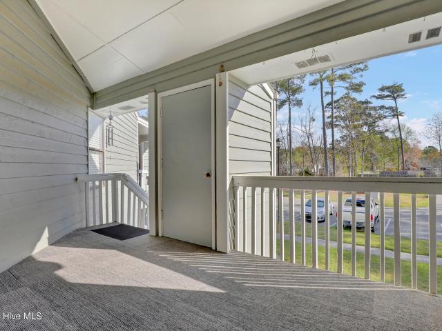 702 488 Azalea Drive