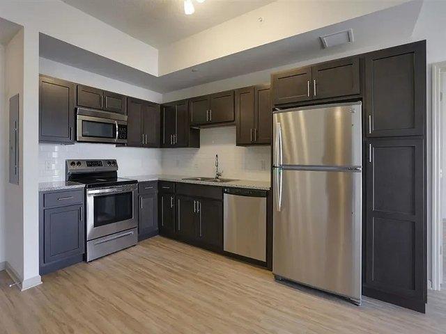 702 6th Ave E, Bradenton, FL 34208
