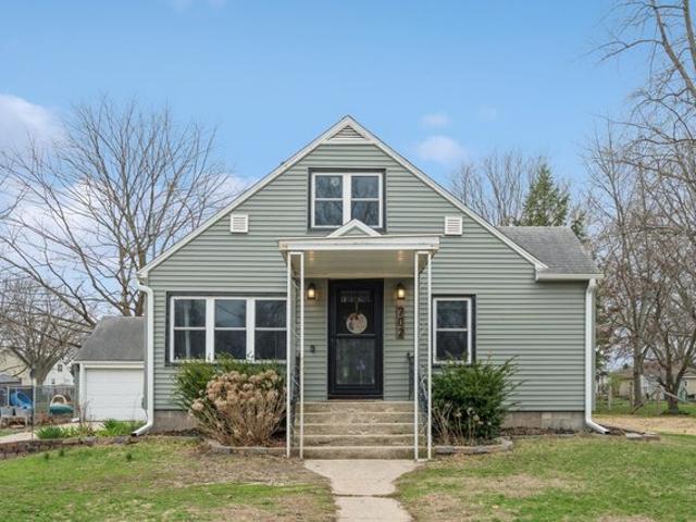 702 6th Ave, Erie, IL 61250