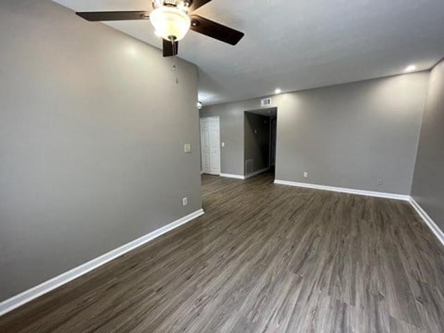 702 712 Victoria Court Apts 1 Bedroom, 1 Bathroom