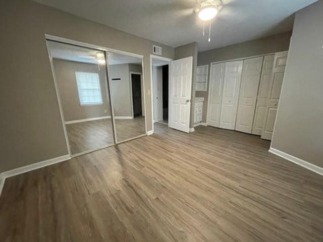 702 712 Victoria Court Apts 2 Bedrooms, 1 Bathroom