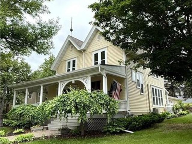 702 Ash St, Lisbon, ND 58054
