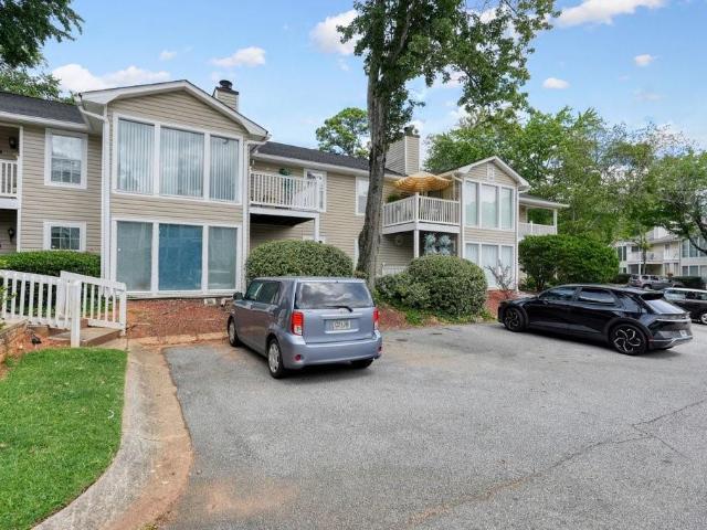702 Augusta Drive SE