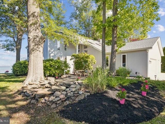 702 Bayside Dr, Stevensville, MD 21666