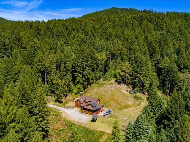 702 Burnt Stump Ln, Fieldbrook, CA 95519
