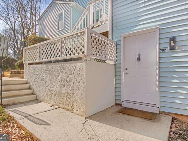 702 Glenleaf Dr, Peachtree Corners, GA 30092