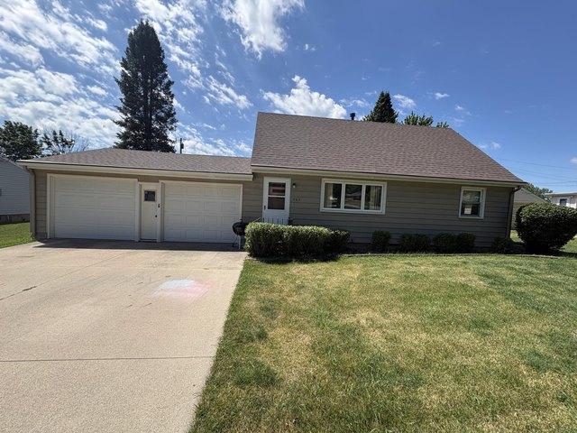 702 Glenview Dr, Albert Lea, MN 56007