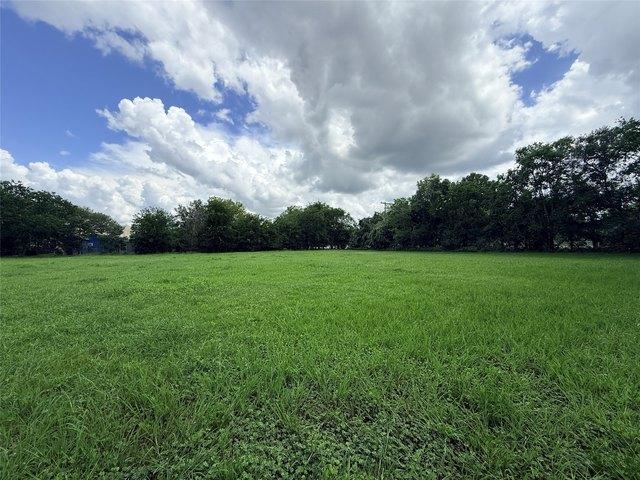 702 E Courthouse St, Cuero, TX 77954