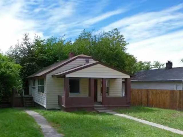 702 FAIRVIEW AVE, ALTON, IL 62002 Single Family Residence For.