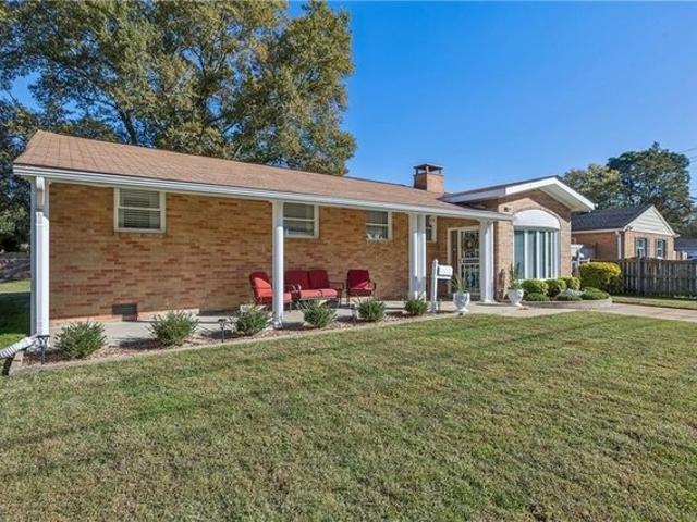 702 Kings View Ct, Hampton, VA 23669