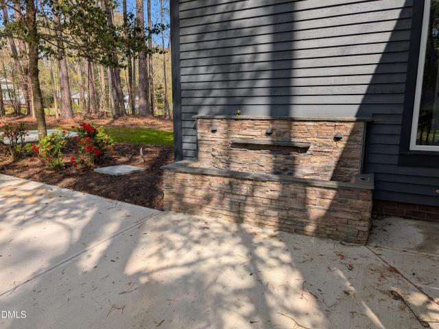 702 Hillandale Lane