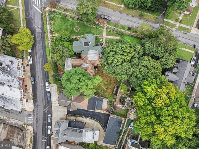 702 Oak Lane Ave, Philadelphia, PA 19126