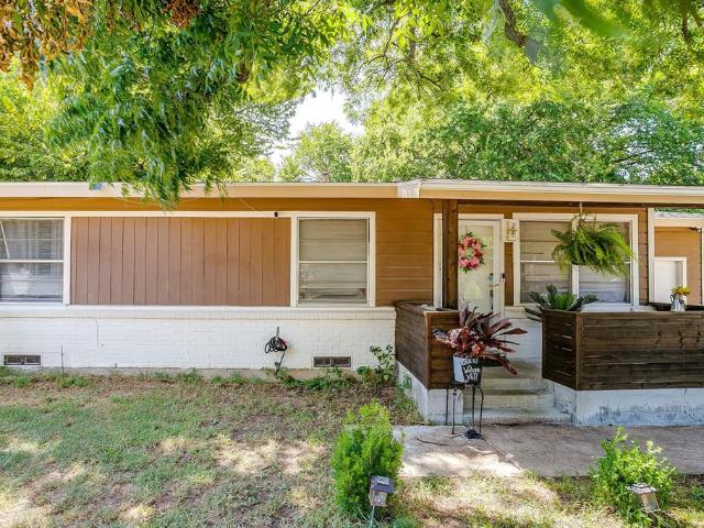 702 Lombardy Lane