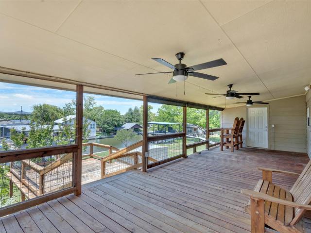 702 Liveoak Rd