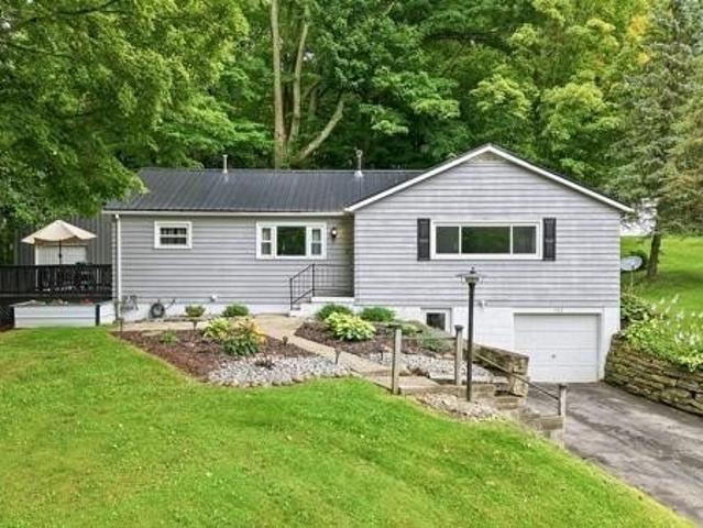 702 Liberty St, Jamestown, PA 16134