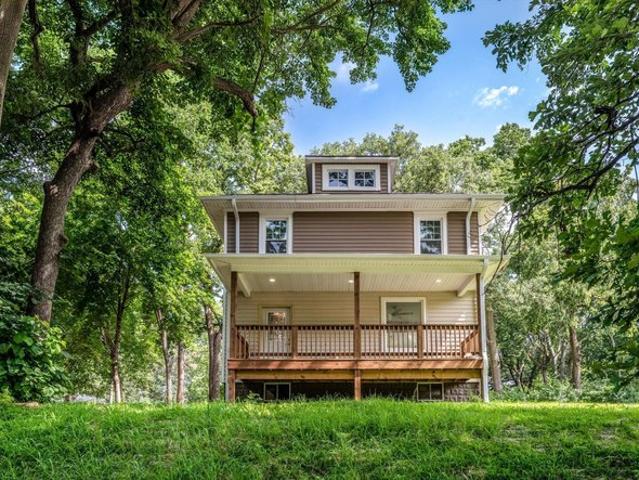702 Lindburg Dr, Council Bluffs, IA 51503