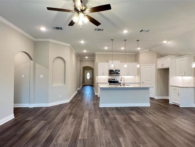 702 Moseley Lane