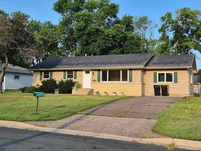 702 Madison St S, Shakopee, MN 55379