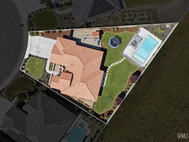 702 Menlo Court