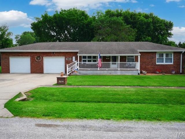 702 N 4th St, Benld, IL 62009
