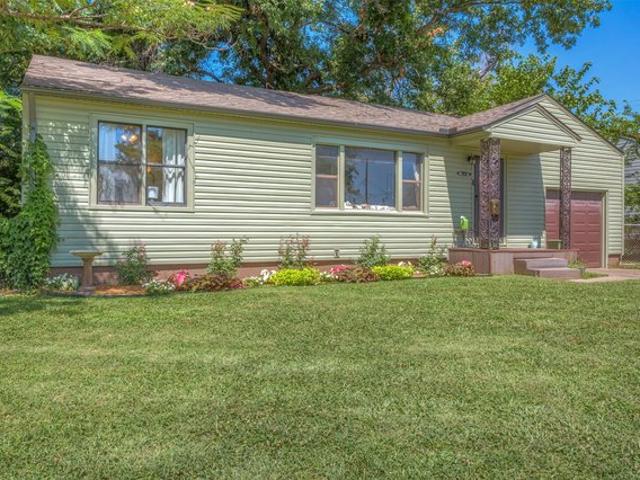 702 N Atlanta St, Owasso, OK 74055