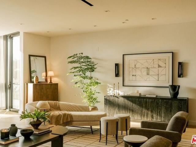 702 N Doheny Dr Apt 101, West Hollywood, CA 90069