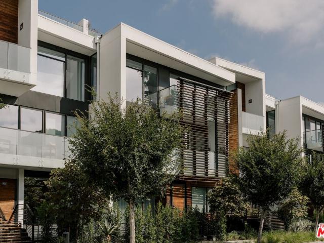 702 N Doheny Dr, Unit 103, West Hollywood, CA 90069 | Compass