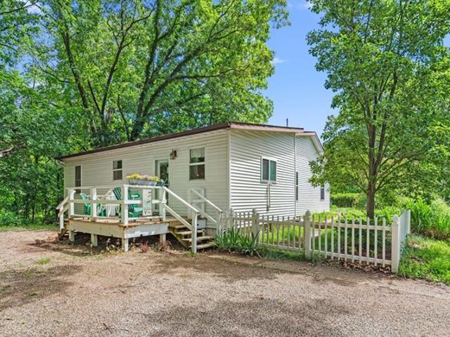 702 N Karwick Rd, Michigan City, IN 46360