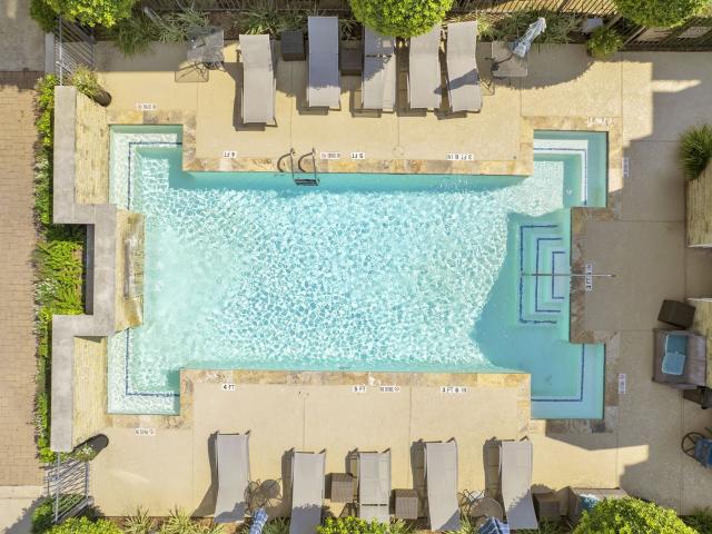 702 N Shepherd Dr, Houston, TX 77007 | MLS #45674