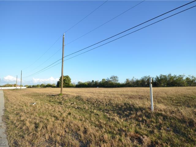 702 NE 12th St, Cape Coral, FL 33909 | MLS #2026012 | Compass