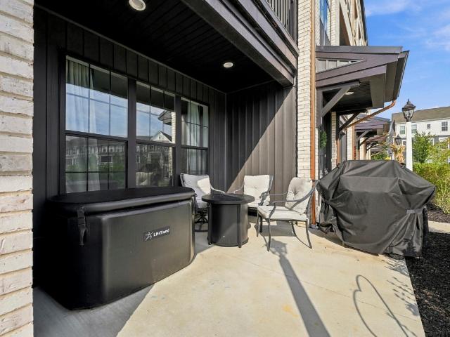 702 Nina Way