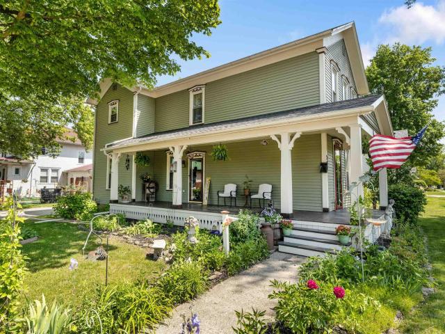 702 S Van Buren Street