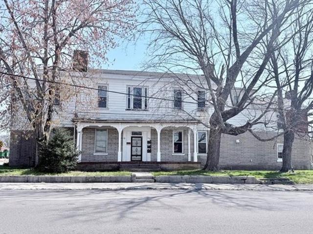 702 S Clay St, Hopkinsville, KY 42240
