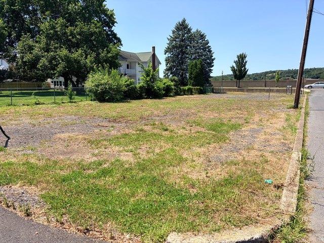 702 S Front St, Sunbury, PA 17801