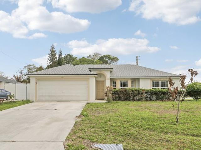 702 SE Lighthouse Ave, Port Saint Lucie, FL 34983
